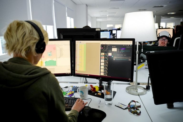 What is a VFX artist and how can I become one? - ftrack